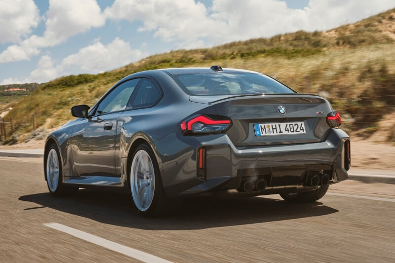 Nouvelle BMW M2 2026 et générations précédentes - Autotijd