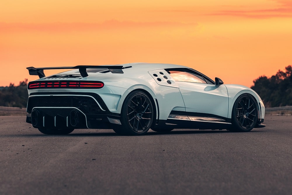 Consumption Bugatti Centodieci 2025 And Older Autotijd
