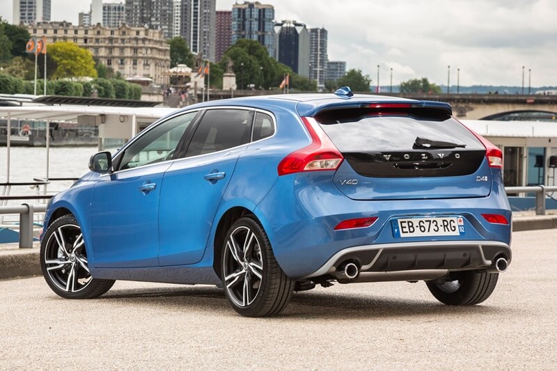 Nouvelle Volvo V40 2025 et générations précédentes - Autotijd